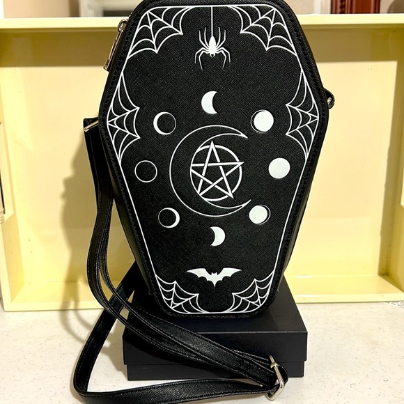 MAD Engine | Bags | Mad Engine Halloween Glow In The Dark Coffin Purse ...